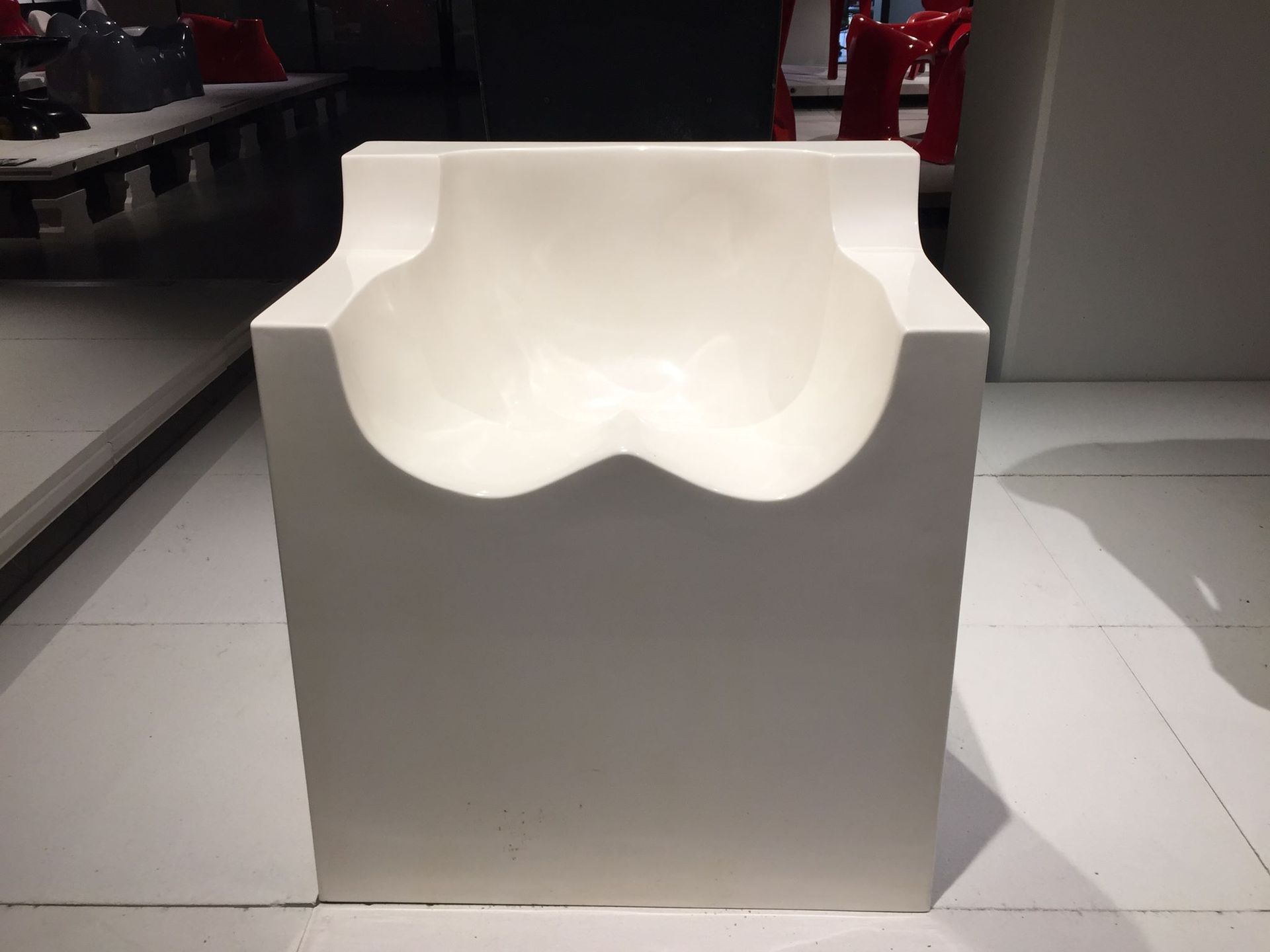 “Plasticarium” : 50 ans étonnants de design plastique au ADAM ...