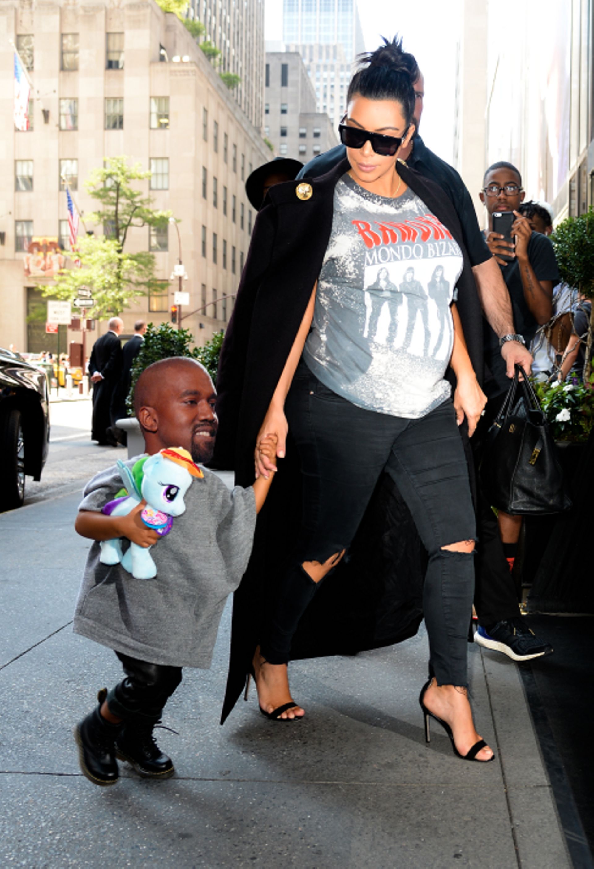 Photos bêtes mais drôles avec la tête de Kanye West sur le corps de sa ...