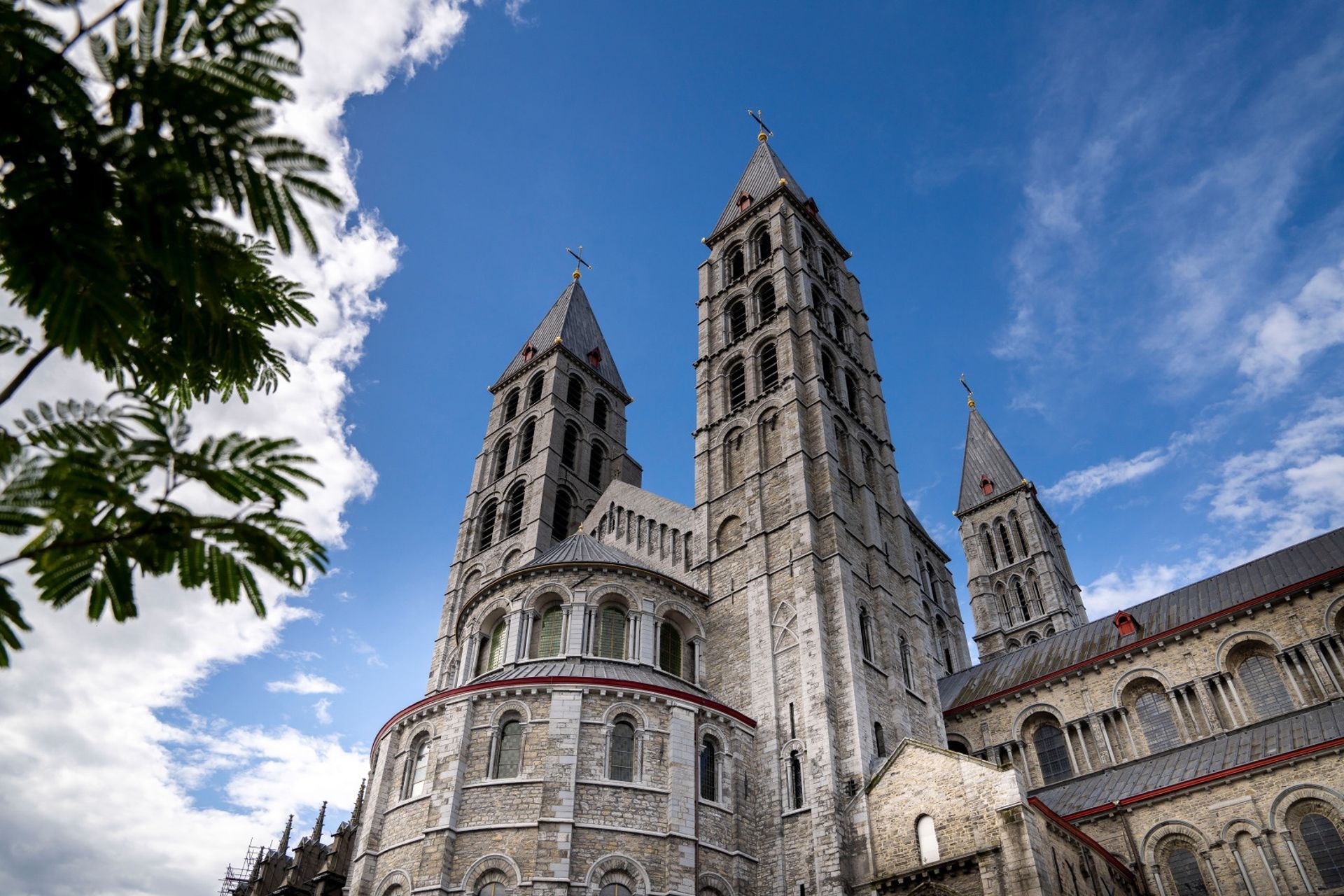 La Cathédrale de Tournai : Notre-Dame de Paris à la belge - RTBF Actus