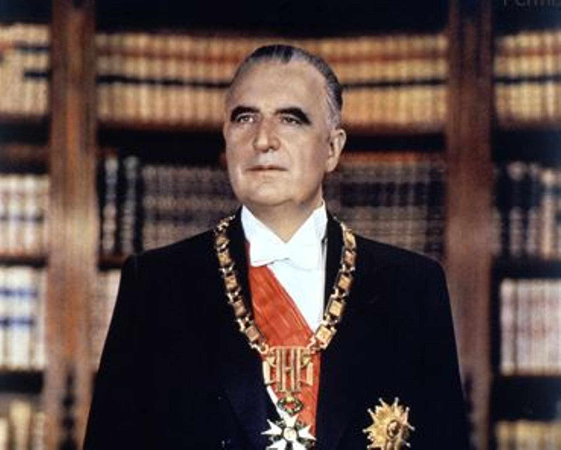 Voici le portrait officiel d'Emmanuel Macron - RTBF Actus