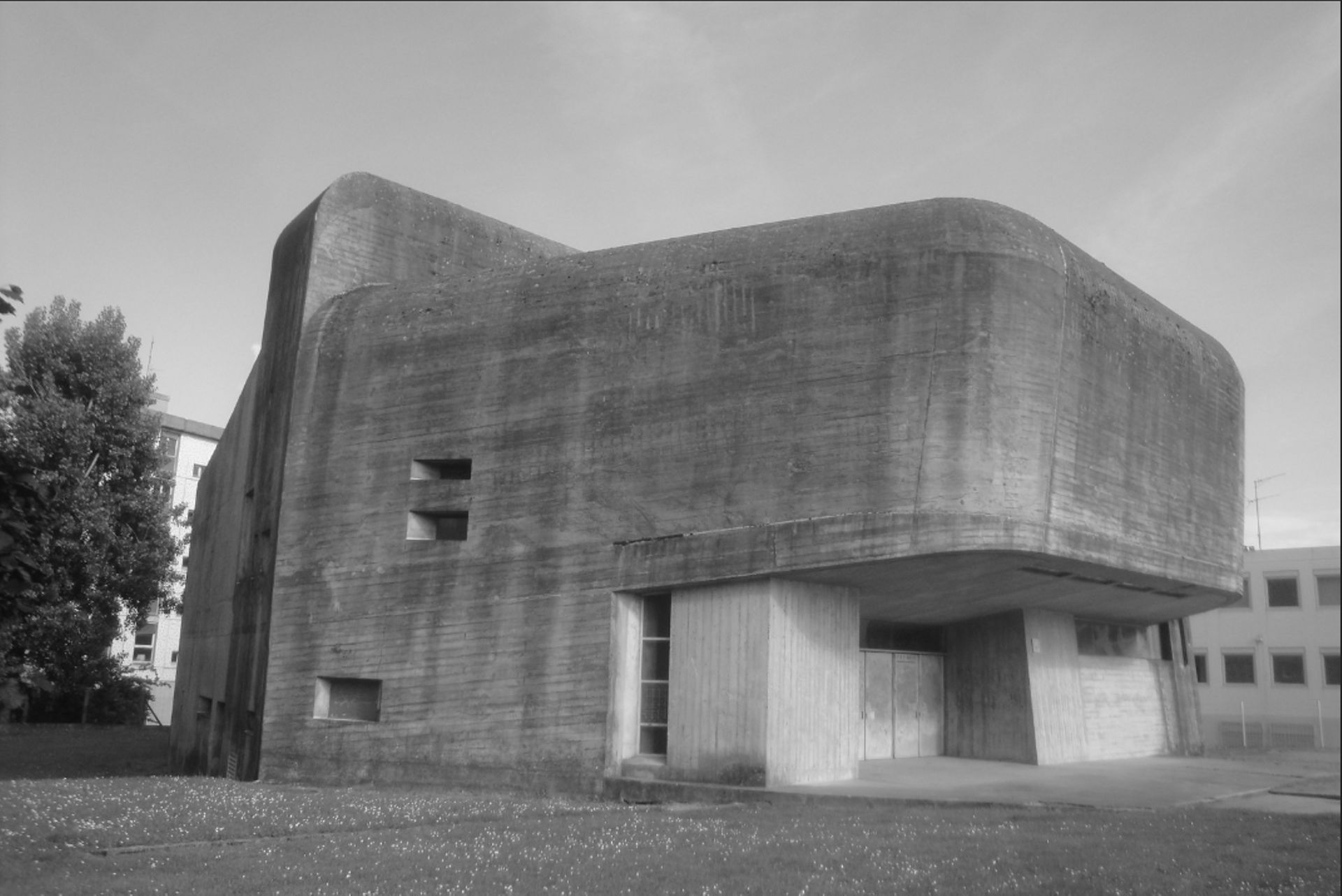 'The Brutalist' au cinéma : la Belgique regorge de cette architecture ...