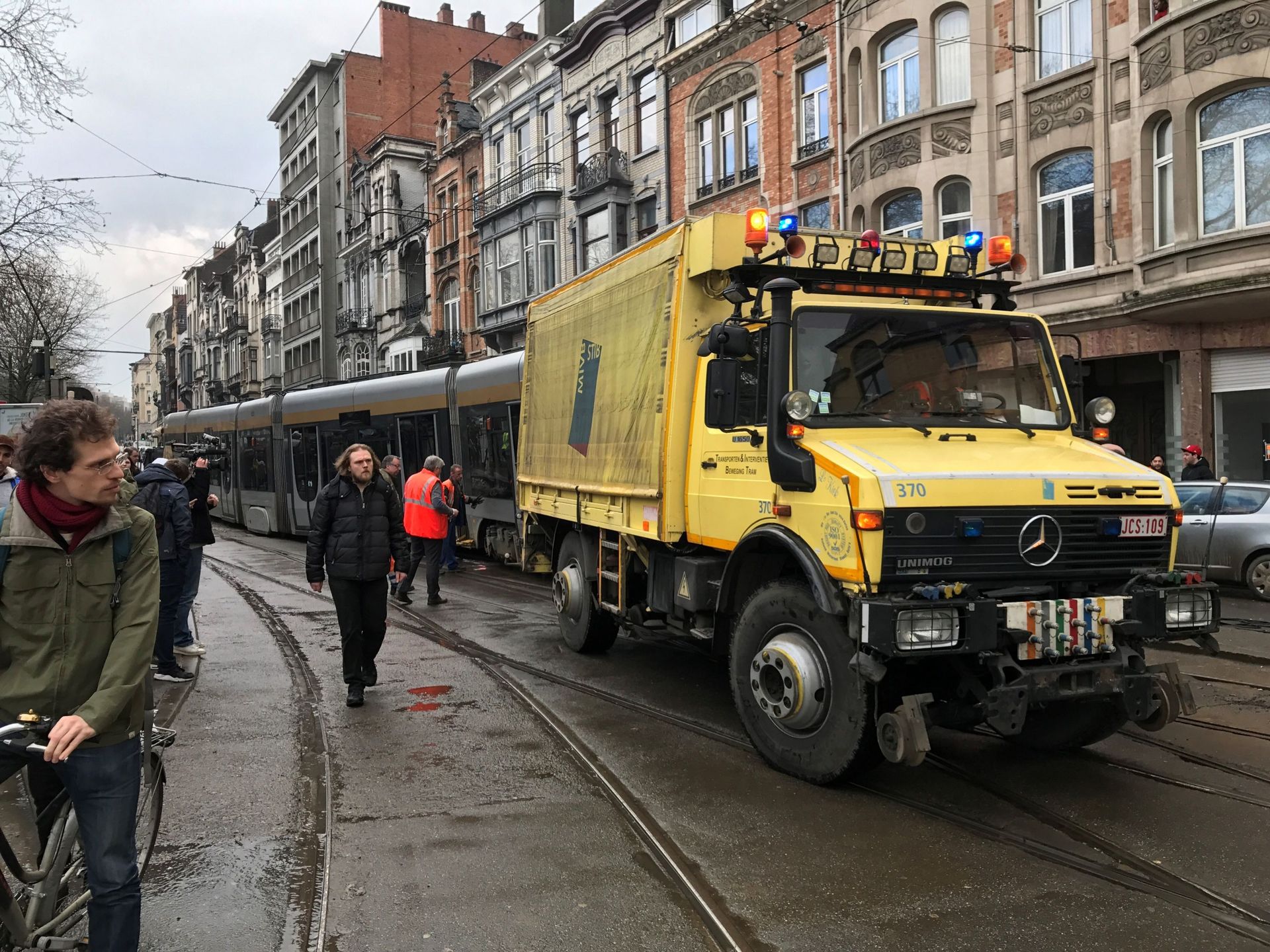 Un tram a déraillé à Schaerbeek, la circulation est rétablie - RTBF Actus