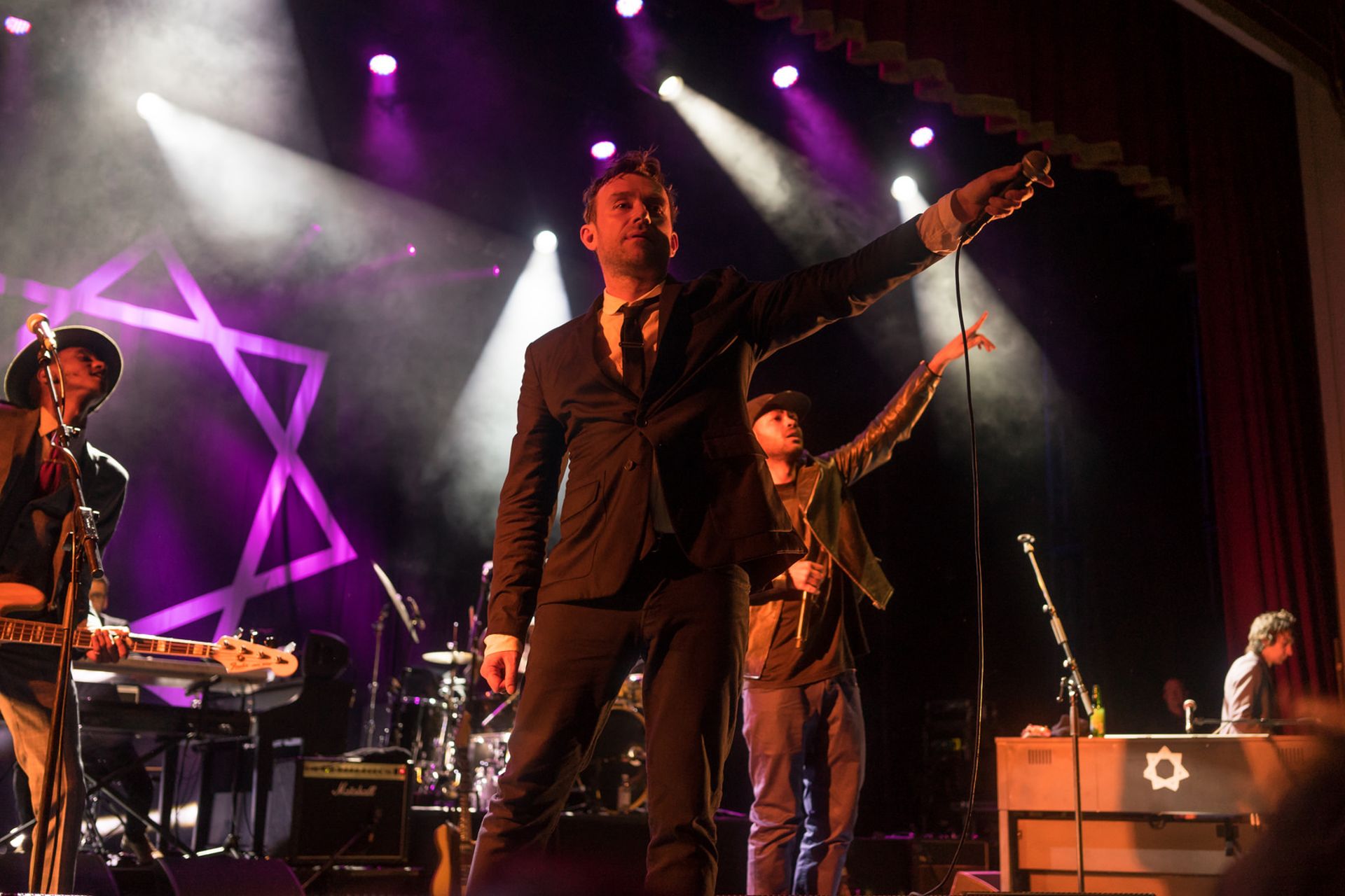 Damon Albarn à Londres - le compte rendu de Sylvestre Defontaine - RTBF ...