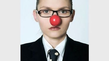 L'ART DELICAT DE L'AUTODERISION - RTBF Actus