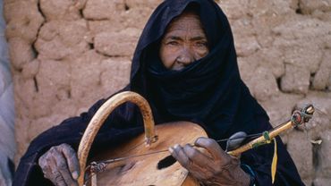 Le tindé et l’imzad, deux instruments traditionnels joués par les ...