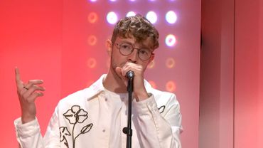 L'ancien guitariste de Bon Jovi, Richie Sambora, dévoile une série de 4 ...