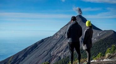 Philippines : un volcan crache cendres et gaz toxiques, des milliers d'évacués - rtbf.be