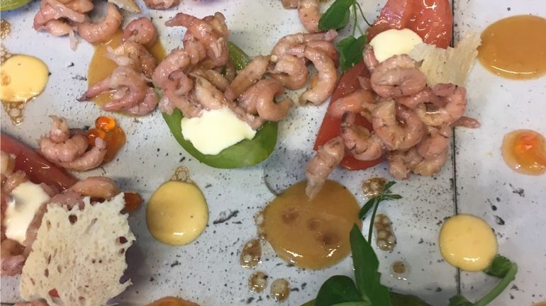 La tomate-crevettes revisitée du chef Fabian Santi - RTBF Actus