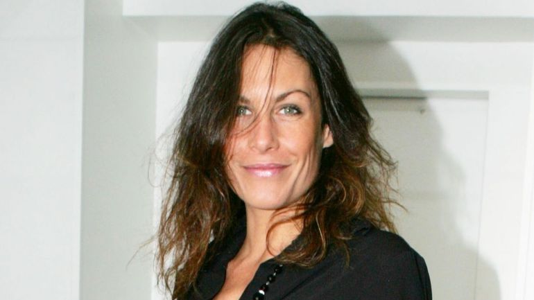 Astrid Veillon de retour sur les planches avec une pièce sur la ...