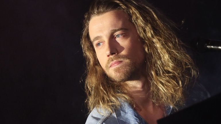 Julien Doré rend hommage aux artistes qui l'inspirent dans son album ...