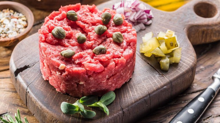 Recette du vrai filet américain de Gerald Watelet - rtbf.be