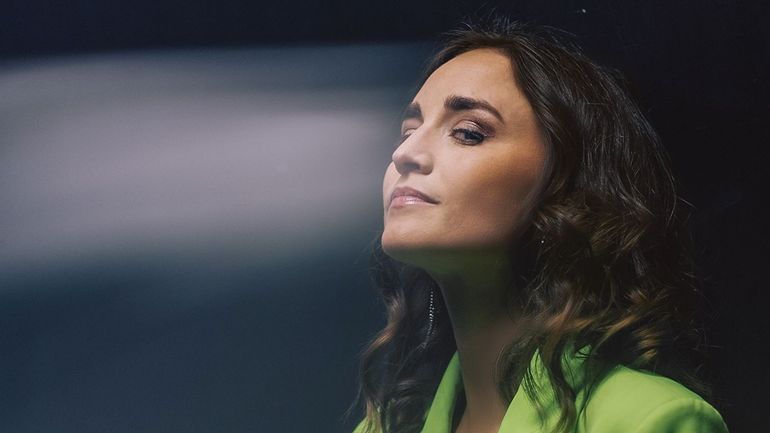 La chanteuse qui n'aimait pas sa voix : l'incroyable parcours de Typh ...