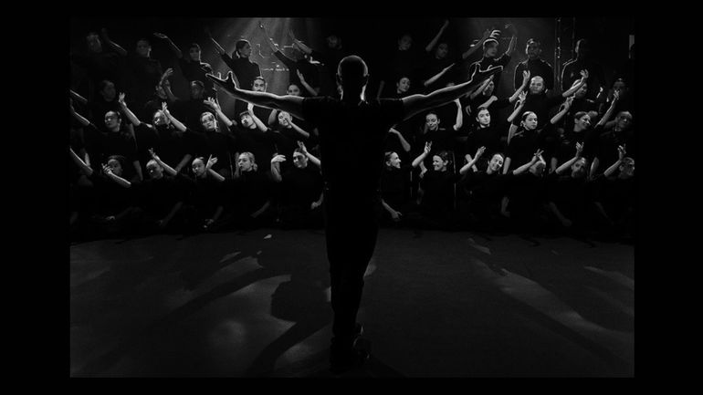 'Murmuration', un spectacle phénoménal de Sadeck Berrabah - RTBF Actus