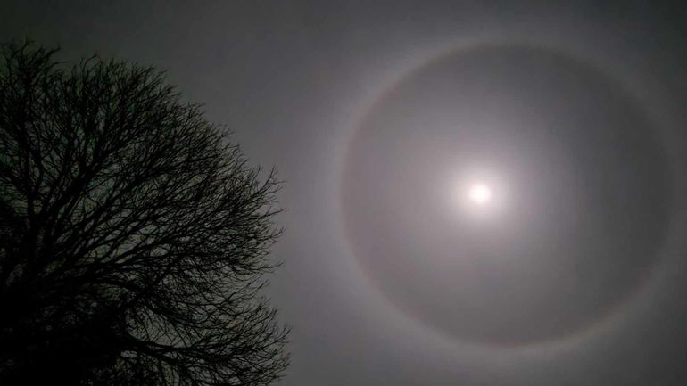 Le ciel suédois couvert de halos artificiels pour percer le mystère des ...