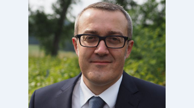 Cinq questions à Vincent Robin, tête de liste du parti 'MR#13' à ...