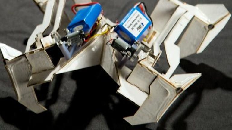 Un 'robot origami' qui se déplie et fonctionne seul: une première ...