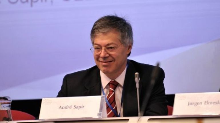 Bilan économique des dernières années avec André Sapir - RTBF Actus