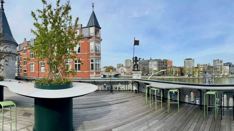 On a testé pour vous le Rooftop Bar de La Grand Poste à Liège ! - RTBF ...