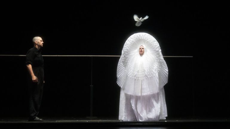 Romeo Castellucci met Daphné sous la neige - RTBF Actus