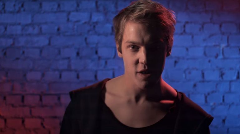 Mustii dévoile un nouveau clip assez intense