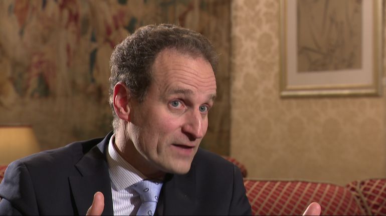 Les 10 ans de règne du roi Philippe - acte 3 : la communication du roi ...