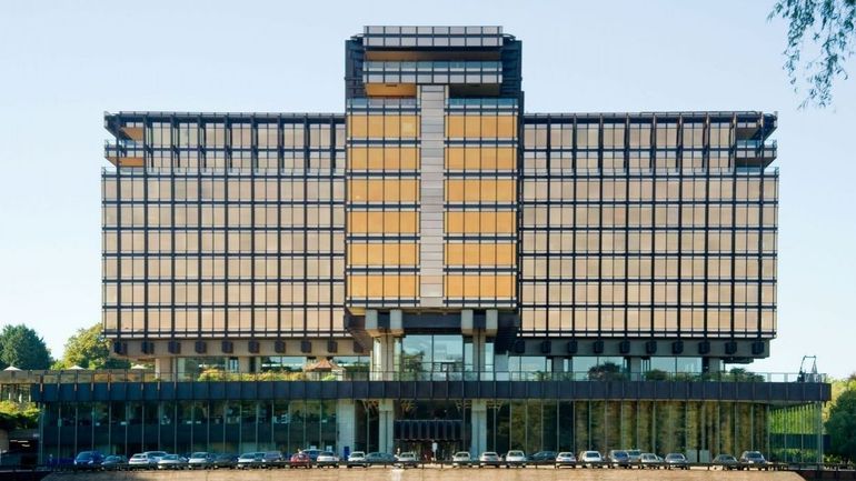 Le siège ING Marnix partiellement classé : retour sur sa flamboyante ...