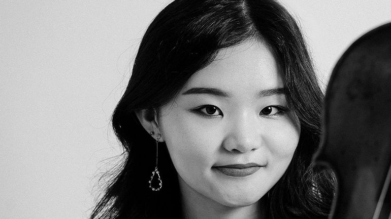 Angela Chan en demi-finale du Concours Reine Elisabeth Violon 2024 ...