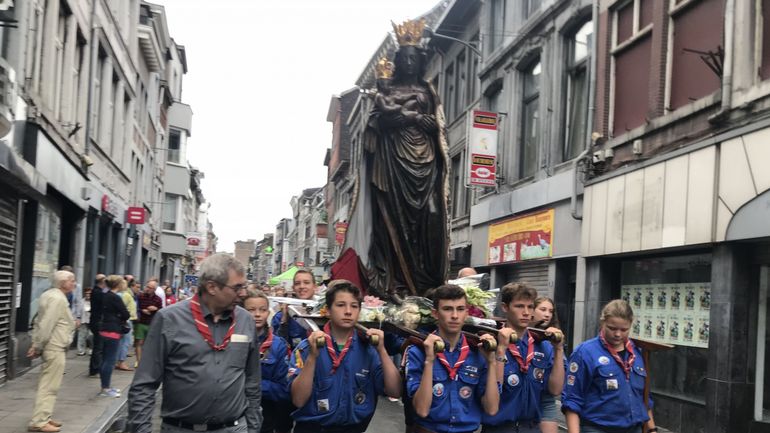 Procession de la vierge noire ce mercredi dans le quartier d'Outremeuse ...