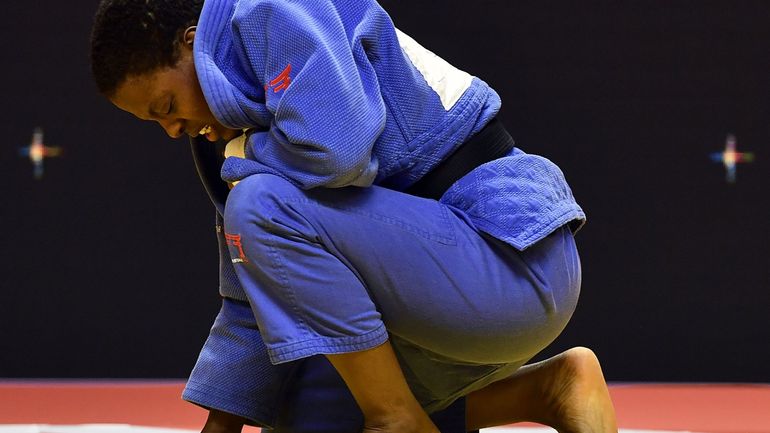 Sarah Loko battue lors de son premier combat à Bakou - RTBF Actus