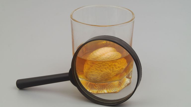 Hallucinations olfactives : quand sentir des odeurs fantômes devient ...