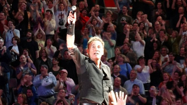 Bruce Springsteen dévoile 'Adelita' : un joyau inédit de l’album perdu ...