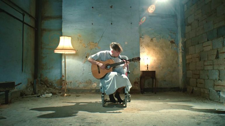 Qui est 'Ren', ce jeune artiste qui bouleverse internet et ouvre le ...