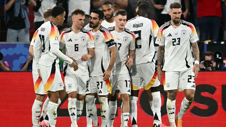 Le numéro 44 semblable à un symbole nazi, l’Allemagne et Adidas ...