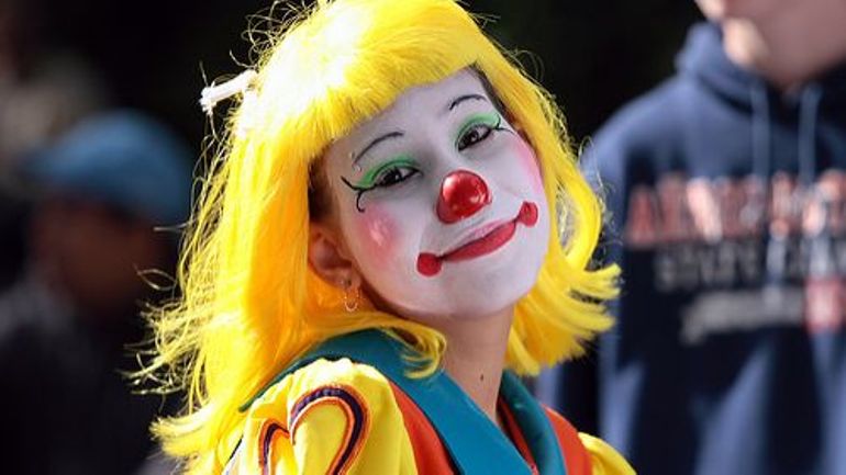 Clown relationnel: la thérapie par le rire - RTBF Actus