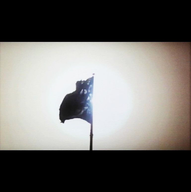 FLAGS , porte-drapeau géopolitique à la Fondation Boghossian - RTBF Actus