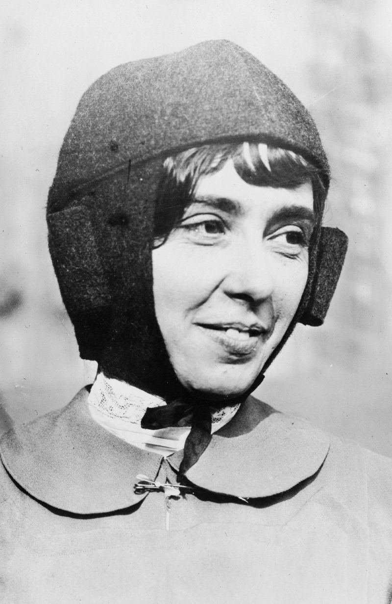 Ces Belges à (re) découvrir : Hélène Dutrieu - RTBF Actus