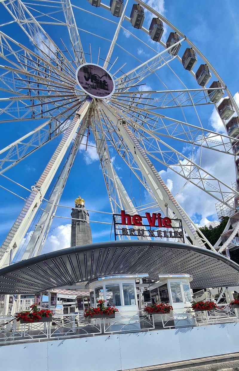 On a testé pour vous la Grande Roue de Bruxelles ! - RTBF Actus