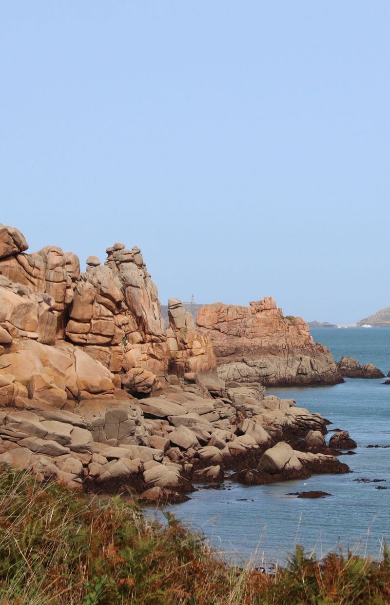 Pourquoi le granit rose est-il si rare et d’où lui vient sa couleur ...
