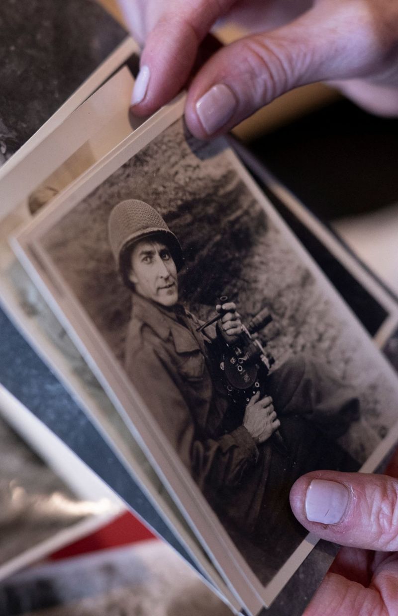 80e anniversaire du D-Day : ce cameraman du Débarquement sort de l ...